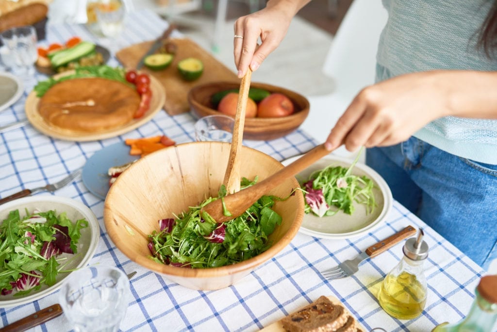 Formas de hacer más antojable una ensalada - ACIR Online